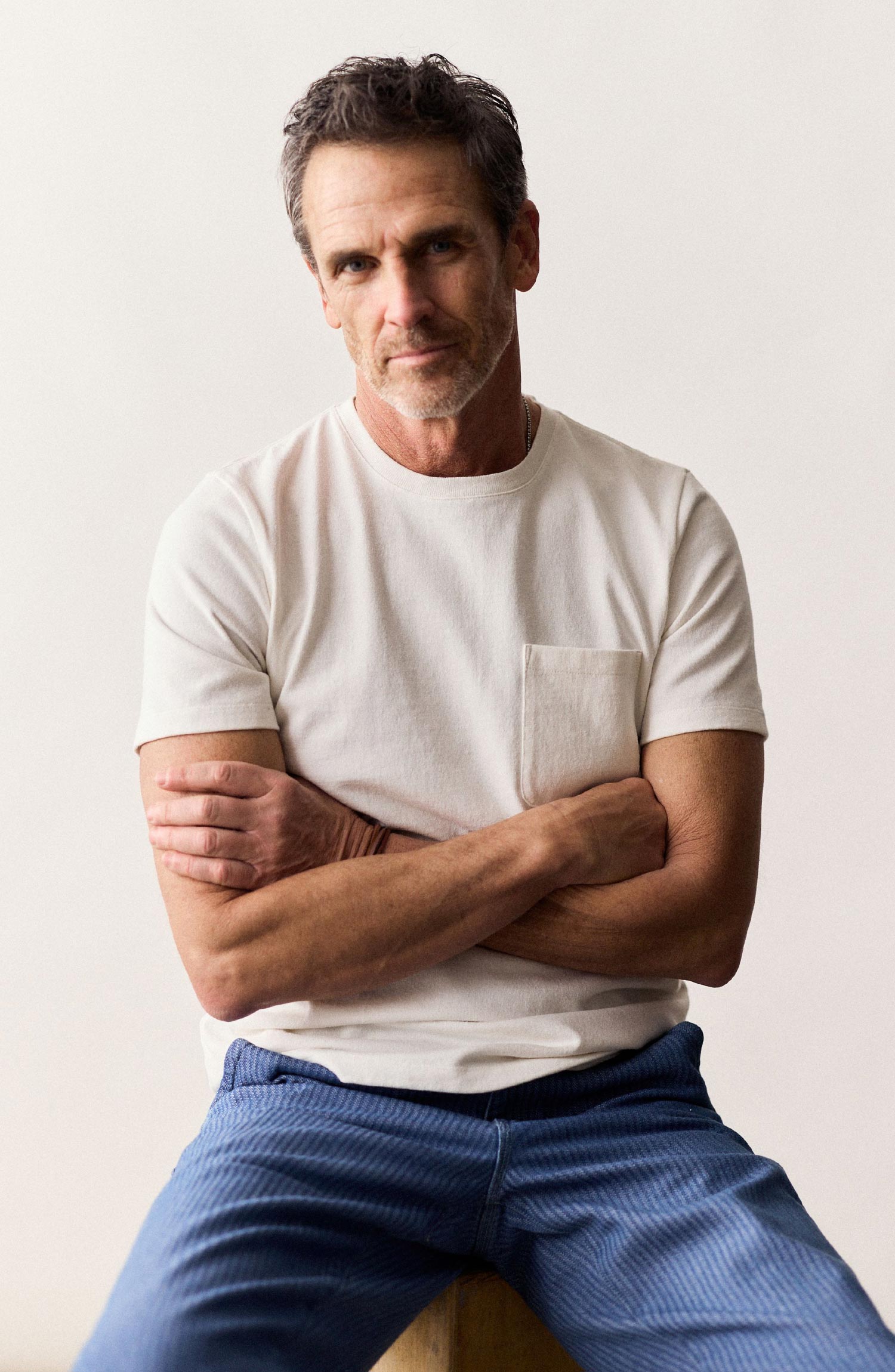 The Heavy Bag Tee in White - Men's Heavyweight T-Shirt | Taylor Stitch