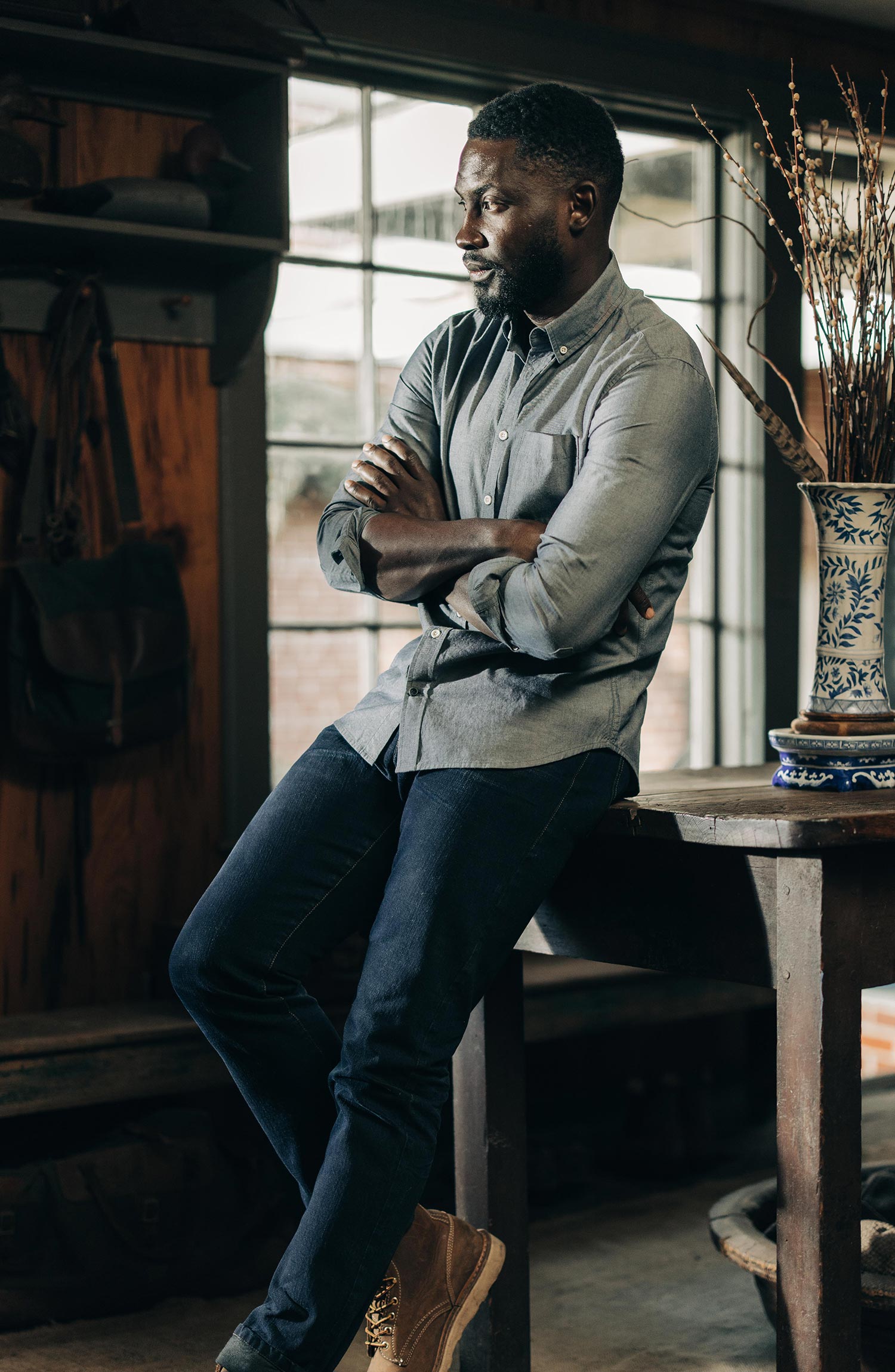 The Jack Button Down Shirt in Blue Chambray | Taylor Stitch