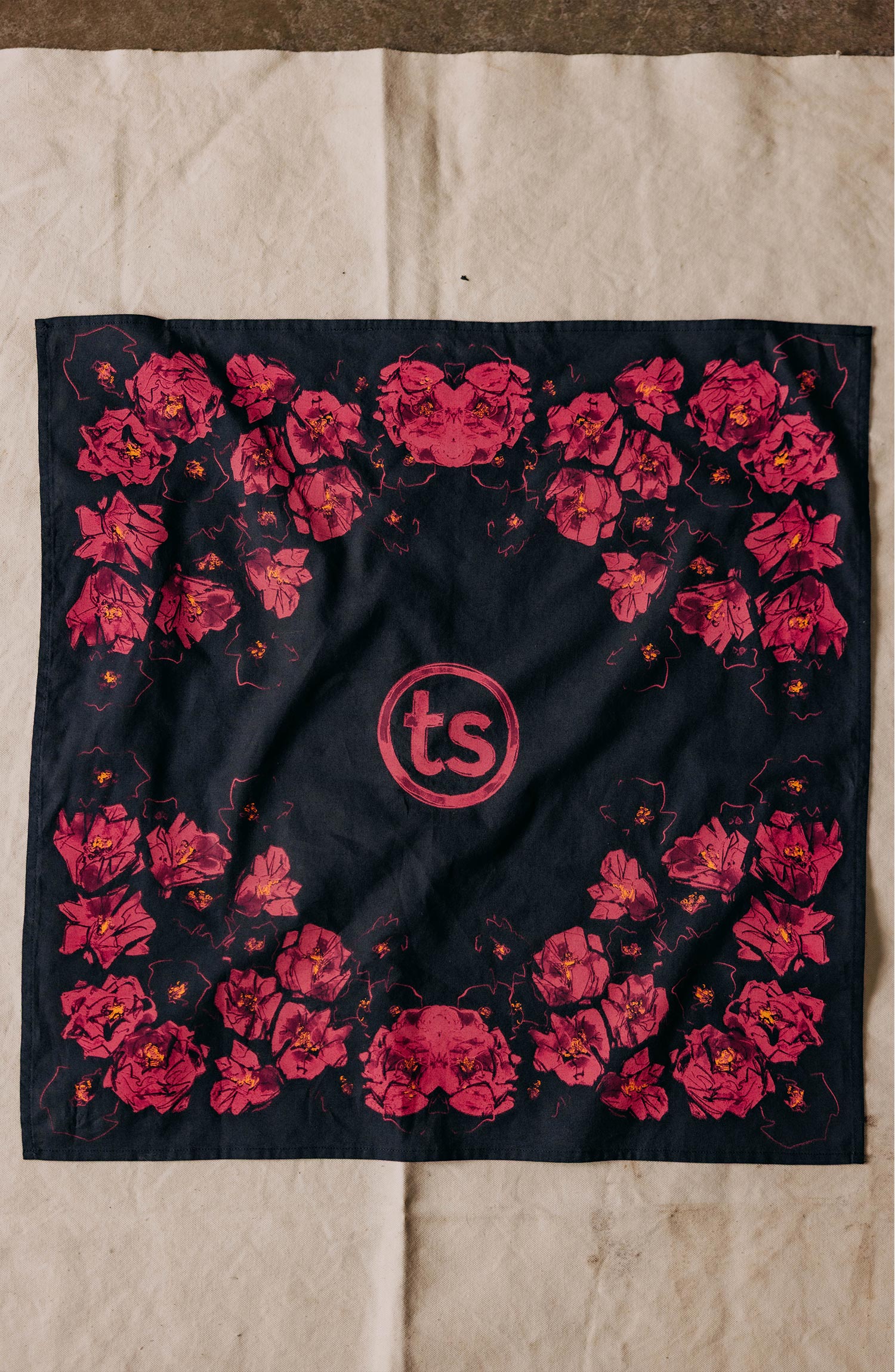The Bandana in Cactus Floral | Taylor Stitch - Classic Men’s Clothing
