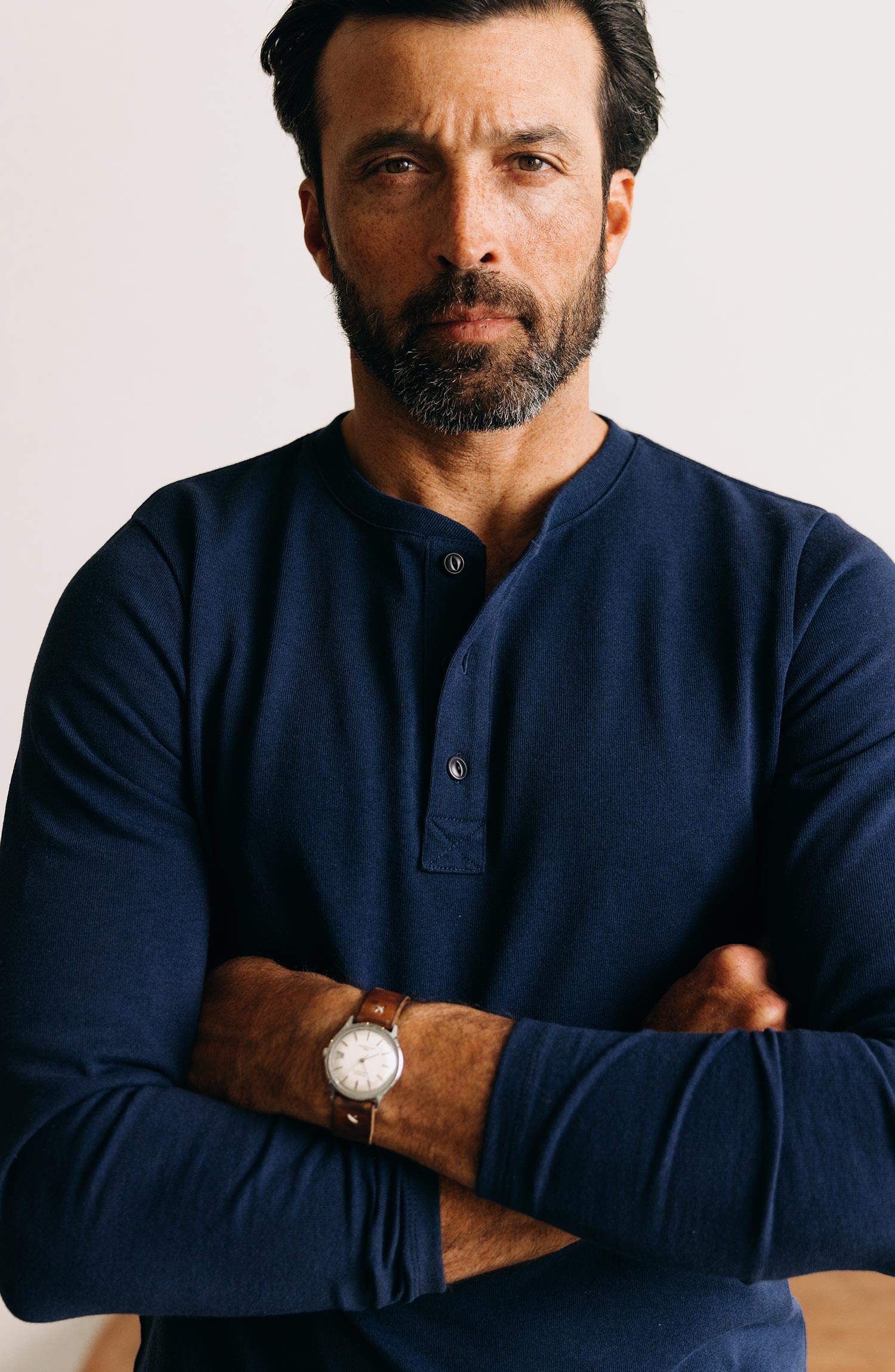 The Heavy Bag Mens Henley Shirt in Navy | Taylor Stitch