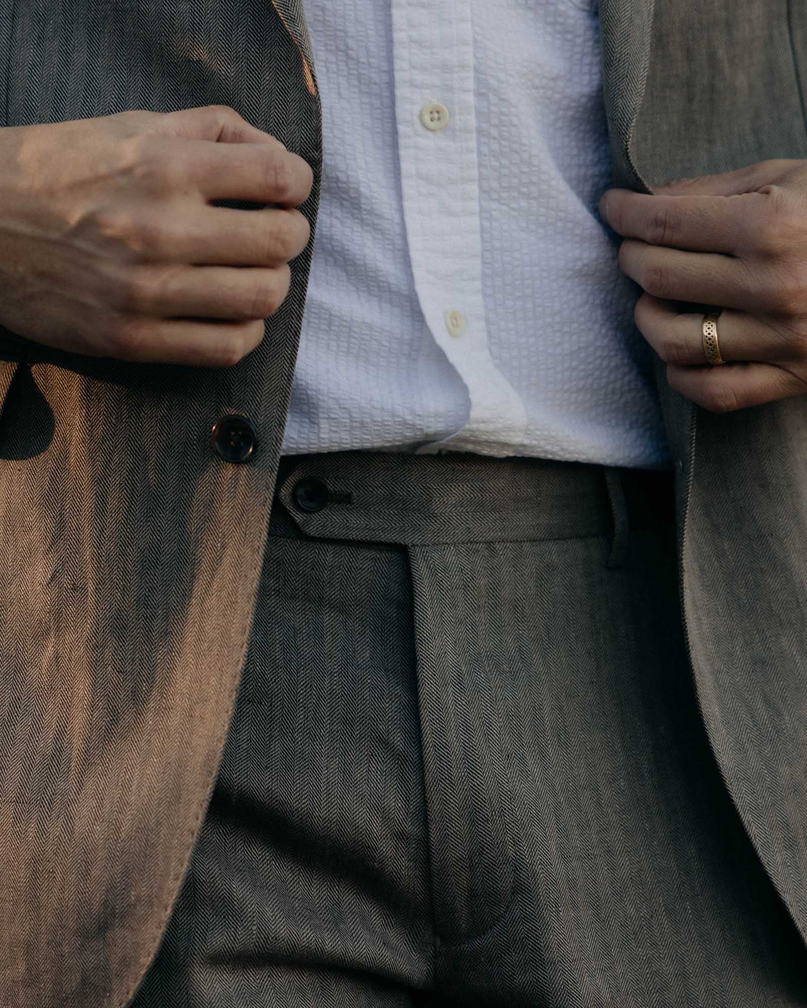 The Stevens Trouser in Coffee Linen Herringbone | Taylor Stitch